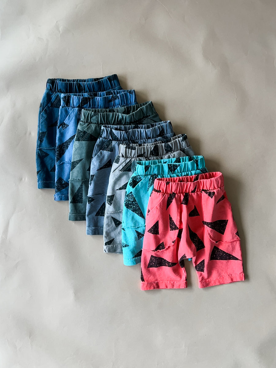 Ivan-Triangle Shorts | Navy – Joah Love